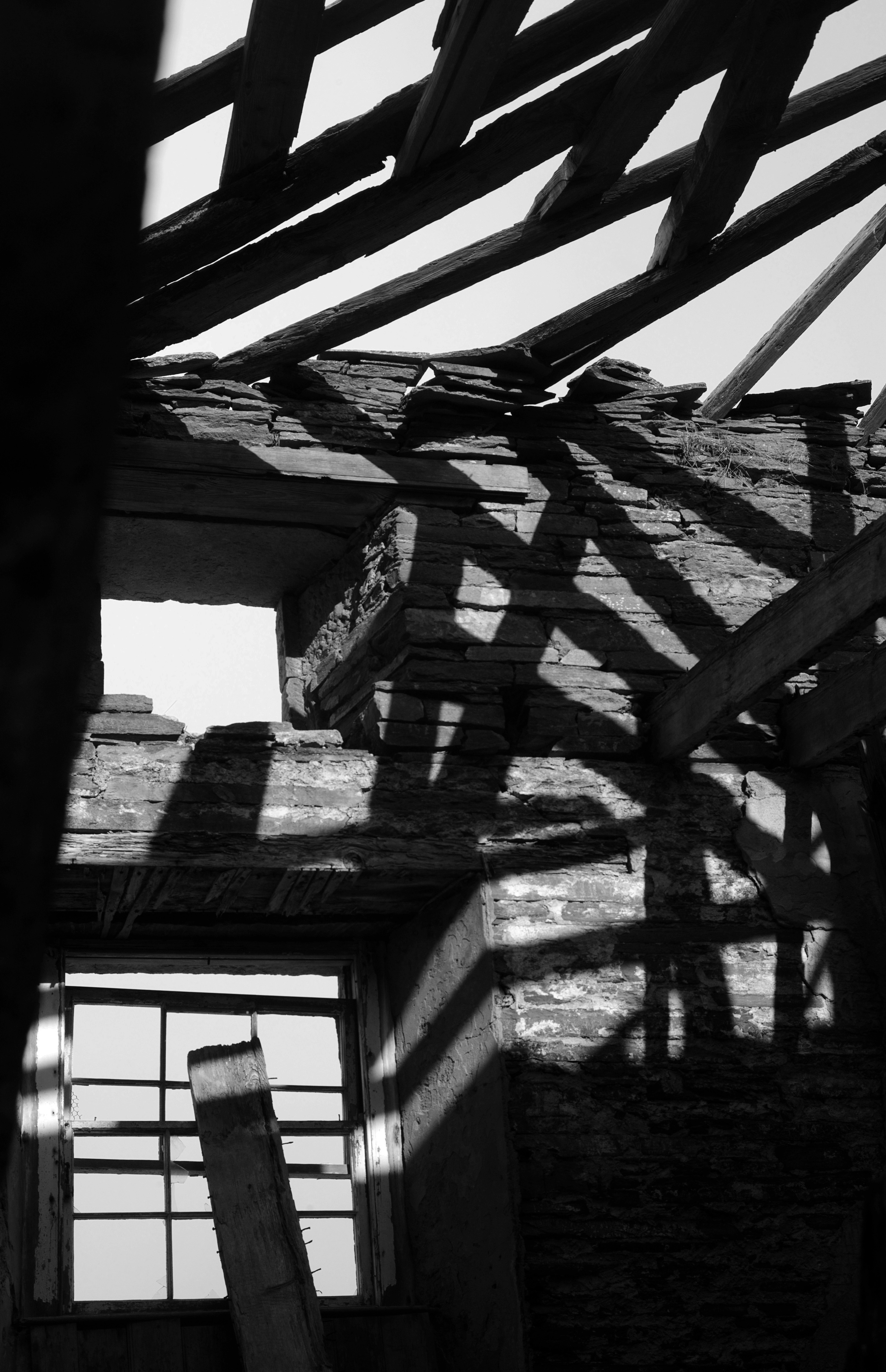 Window and joists 02BW - CalderHill